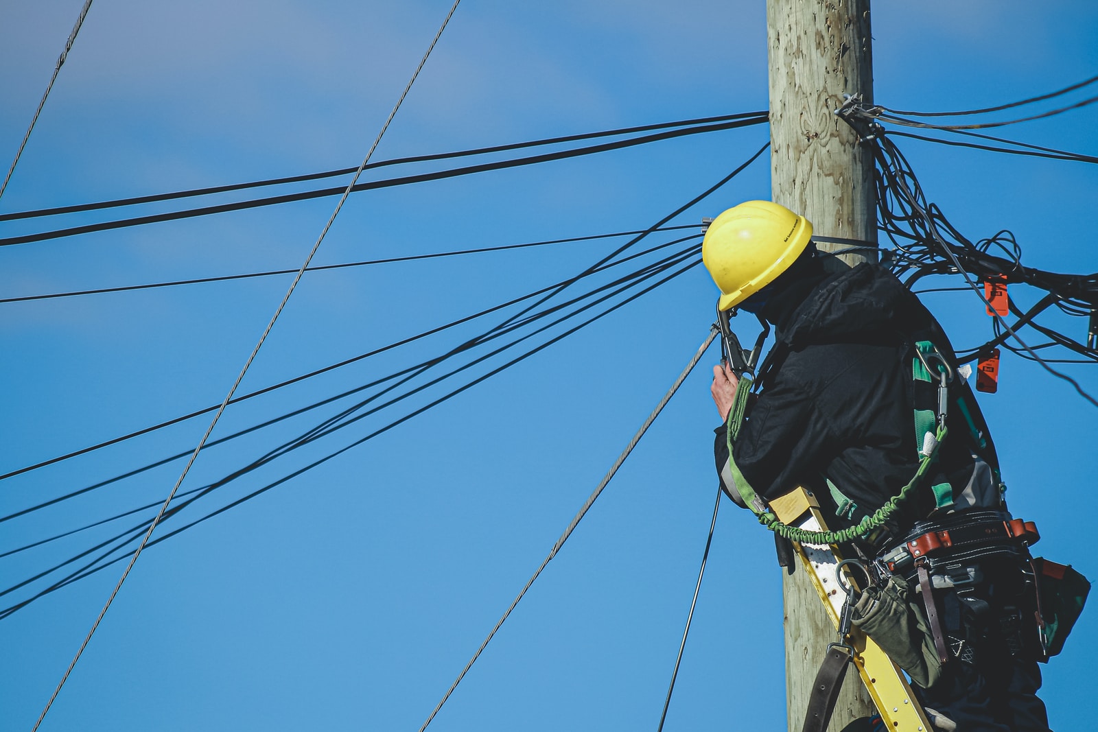 How the electrical divide was ADDRESSED - Broadband Institute Foundation